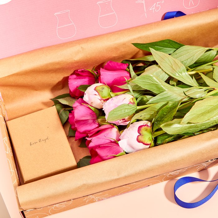 The Peony Gift Set Letterbox | Moonpig