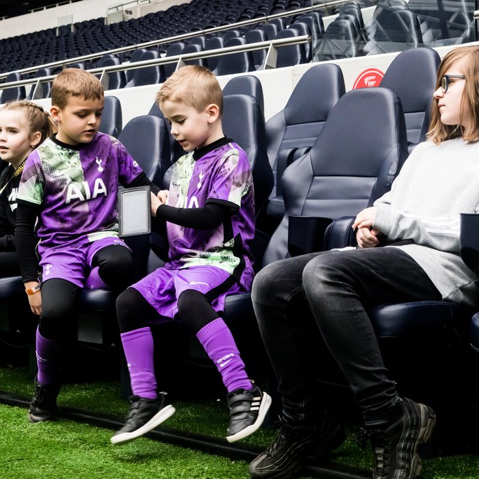 Tottenham Hotspur Stadium Family Tour | Moonpig